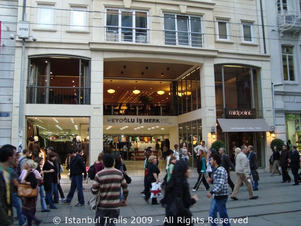 See Why the Midpoint Café & Restaurant May Easily Become Taksim’s New ...